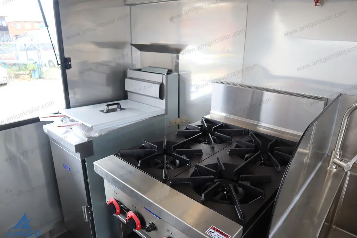 3m fryer/4b stove - Sydney Food Trailers